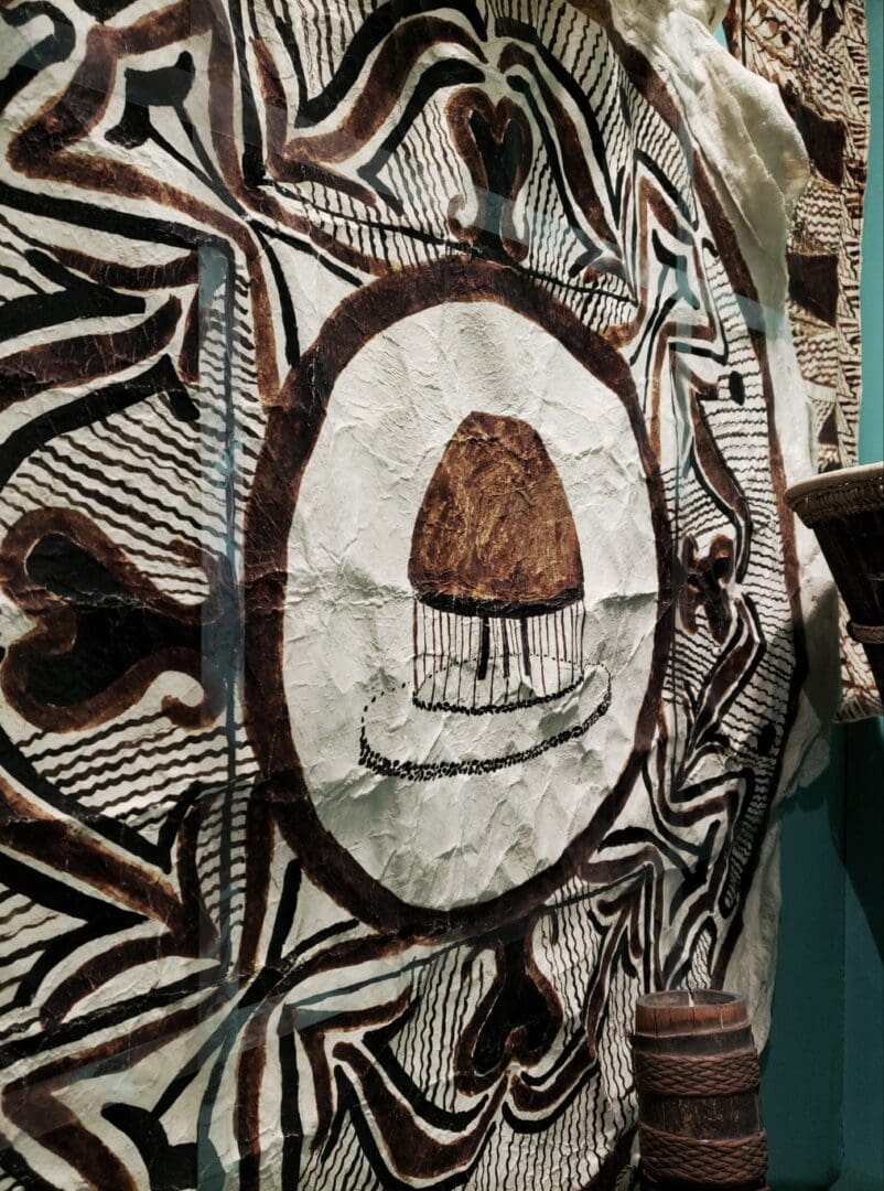 Johnson Gallery Guide - Martin and Osa Johnson Safari Museum